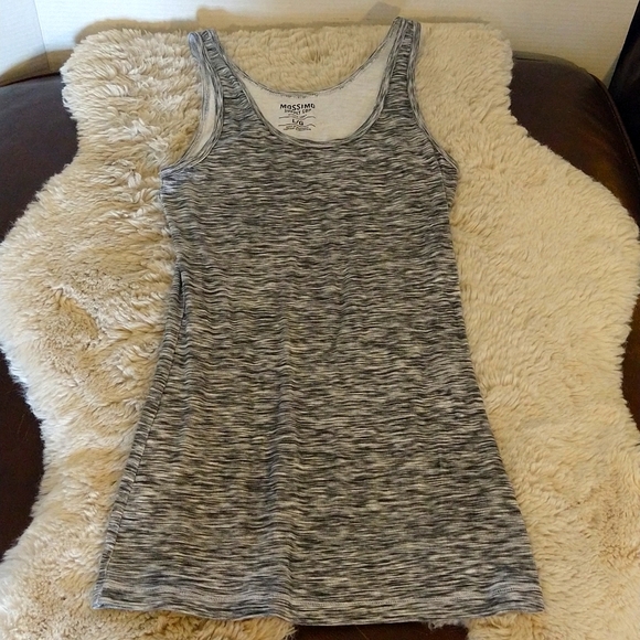 Mossimo Supply Co. | Tops | Vguc Mossimo Supply Company Black And White ...